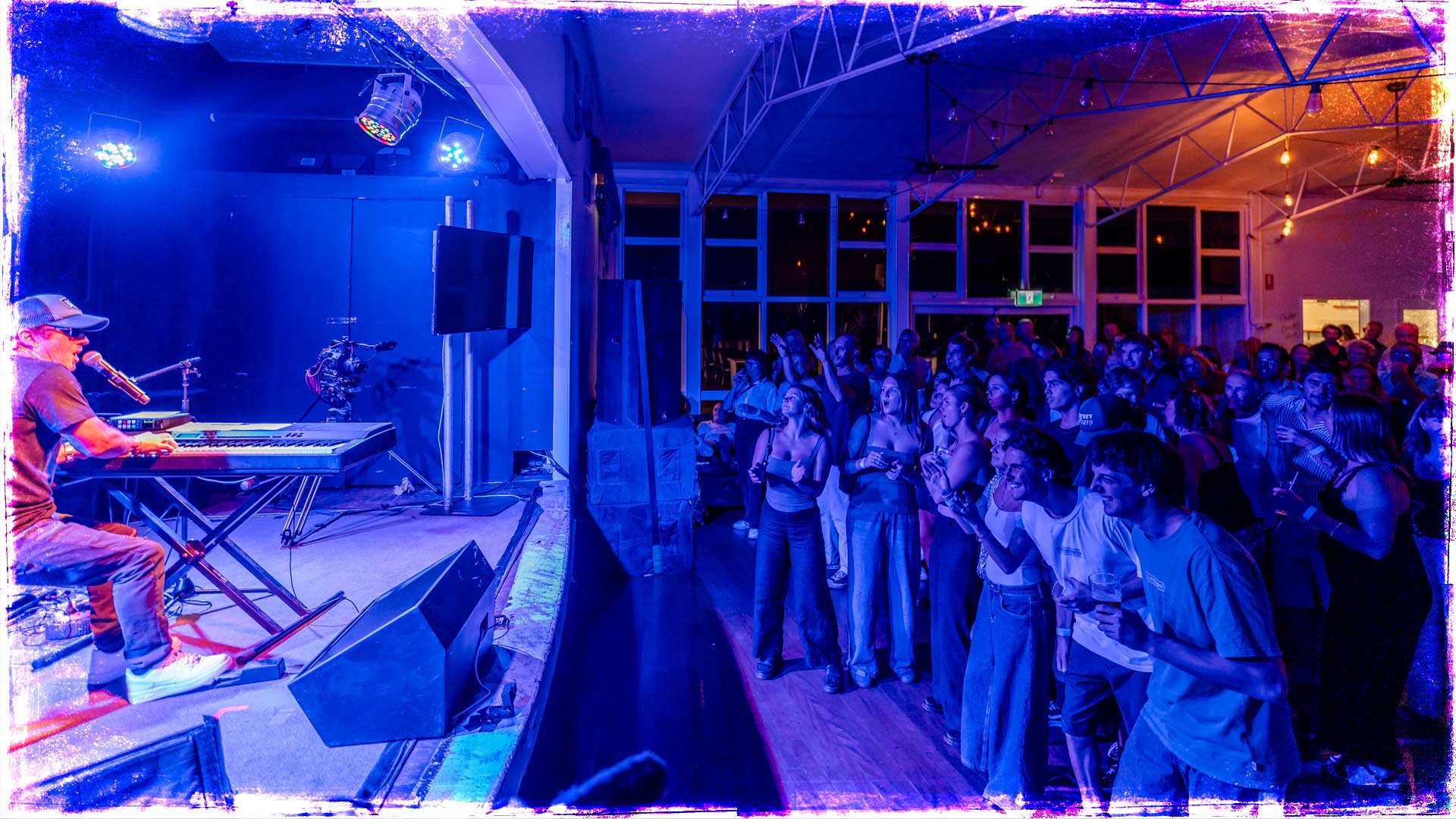 Big Crowd Singing Event, Sing Loud with the crowd, Sing On Social